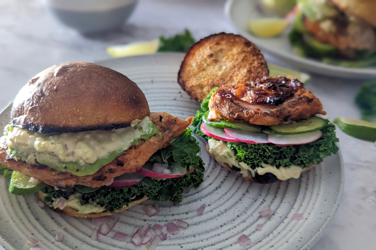 Buttermilk Chicken Burger with Avocado Dressing - Candyflosslife