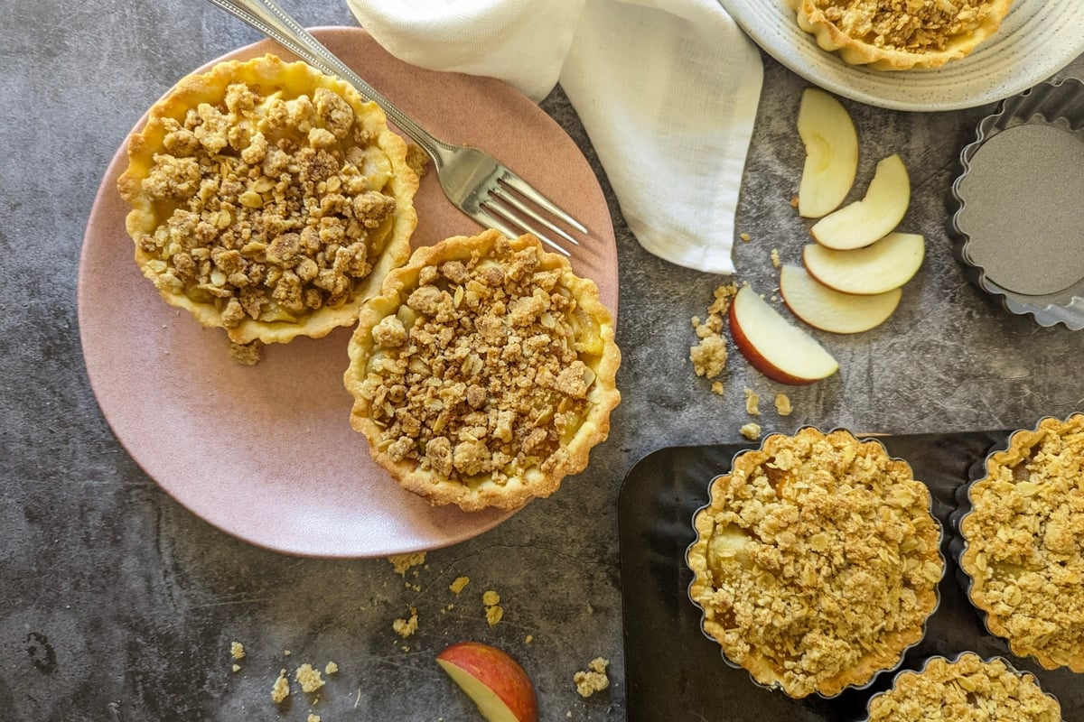Apple crumble tarts - Candyflosslife